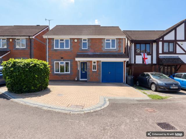 4 bedroom detached house for sale