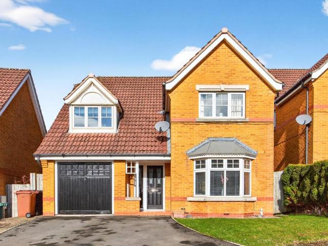 4 bedroom detached house for sale