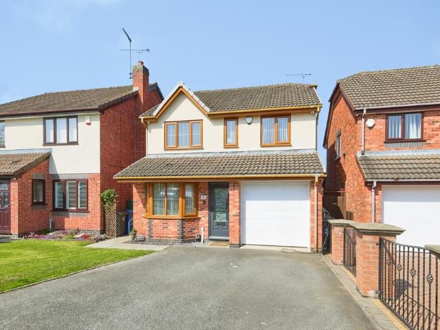 4 bedroom detached house for sale
