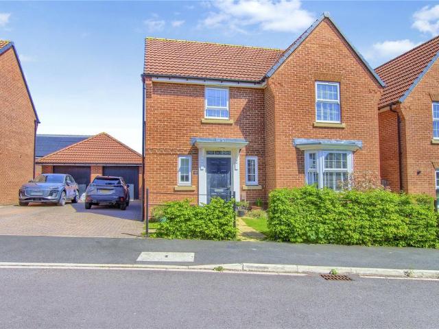 4 bedroom detached house for sale