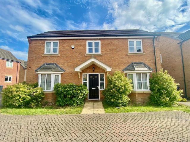 4 bedroom detached house for sale