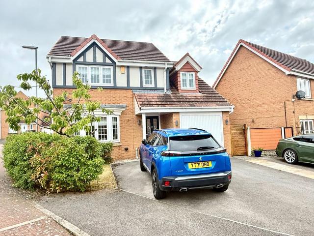 4 bedroom detached house for sale