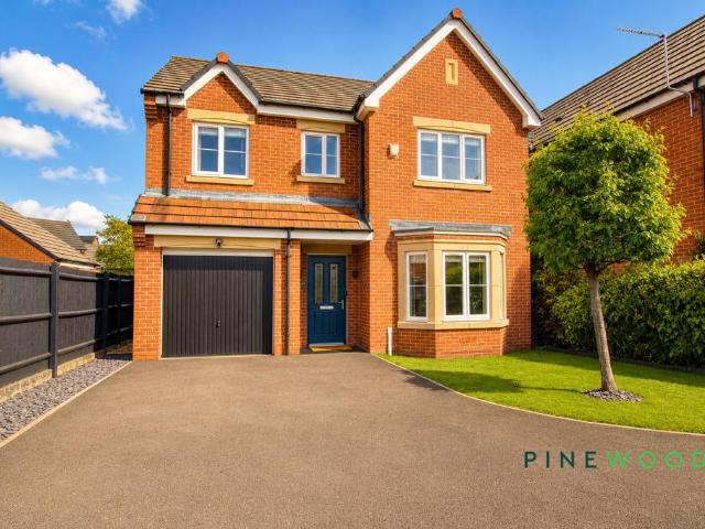 4 bedroom detached house for sale