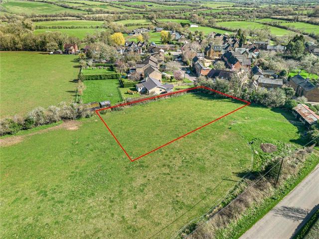 4 bedroom property with land for sale