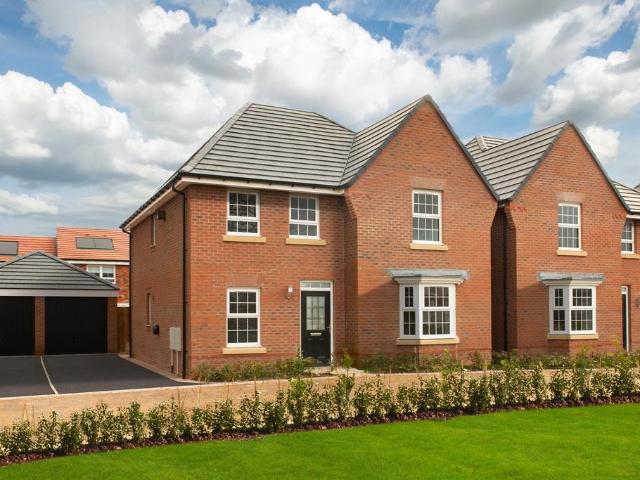 4 bedroom detached house for sale