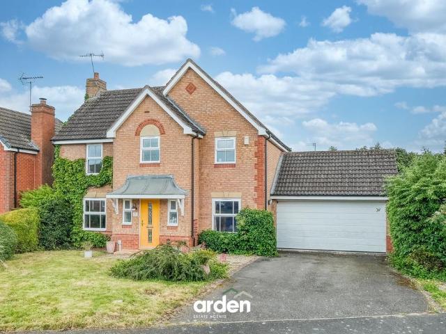 4 bedroom detached house for sale