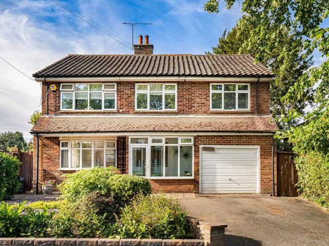 4 bedroom detached house for sale