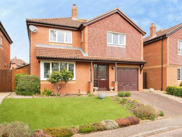 4 bedroom detached house for sale