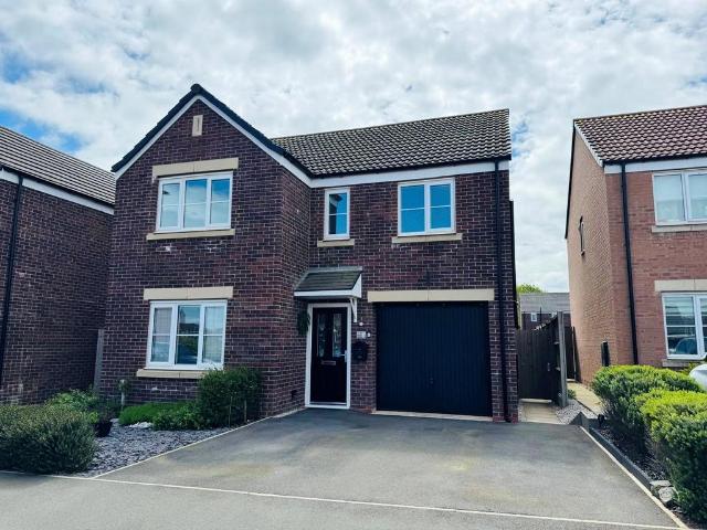 4 bedroom detached house for sale