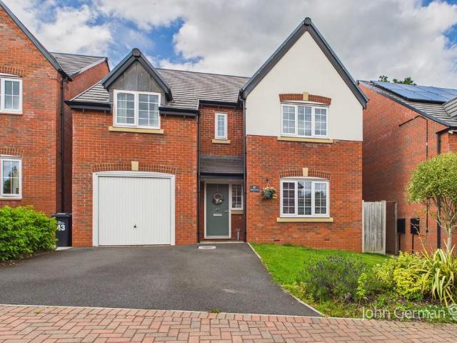 4 bedroom detached house for sale