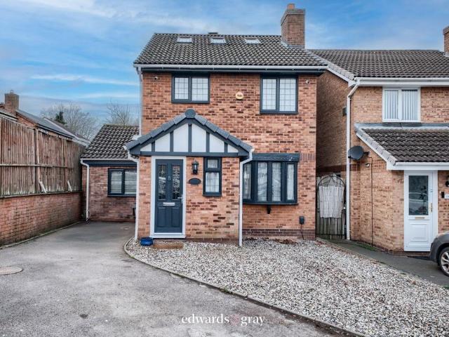 4 bedroom detached house for sale