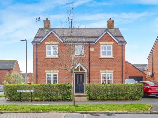4 bedroom detached house for sale