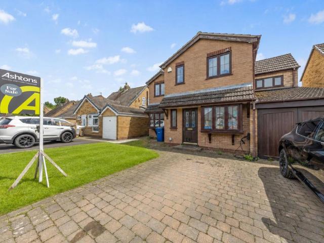 4 bedroom detached house for sale