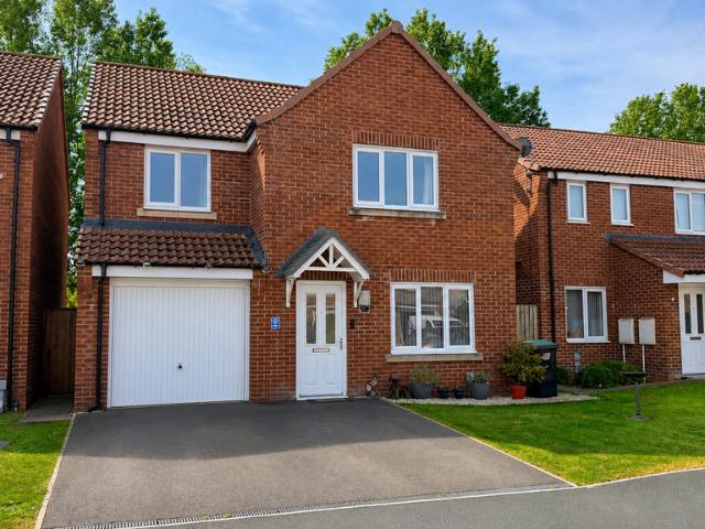 4 bedroom detached house for sale