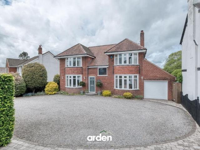 4 bedroom detached house for sale