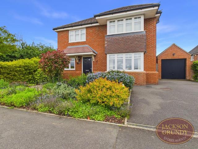 4 bedroom detached house for sale
