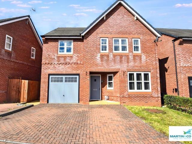 4 bedroom detached house for sale