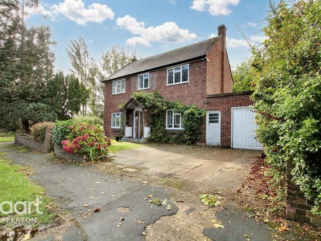 4 bedroom detached house for sale