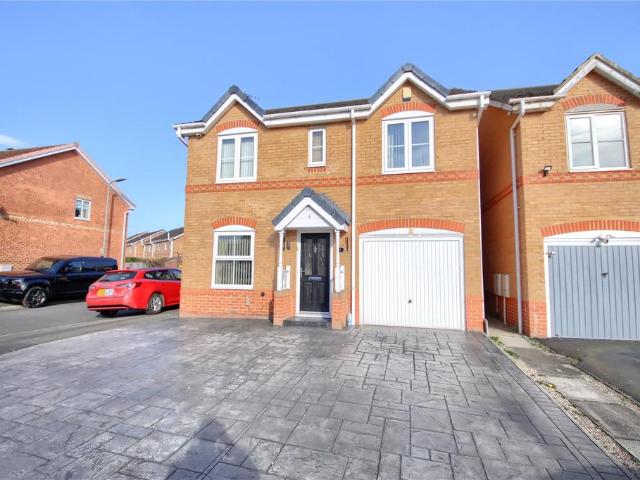 4 bedroom detached house for sale