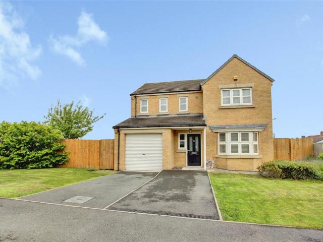 4 bedroom detached house for sale