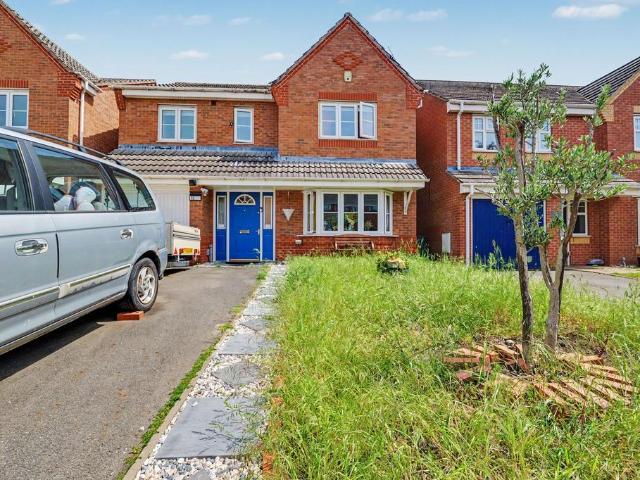 4 bedroom detached house for sale