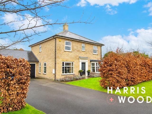 4 bedroom detached house for sale