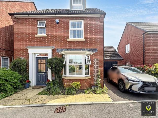 4 bedroom detached house for sale