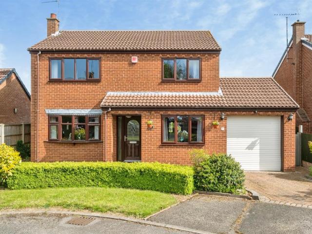 4 bedroom detached house for sale