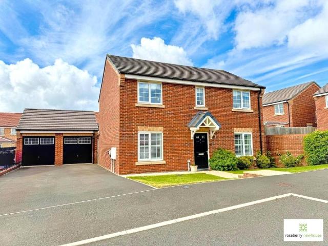 4 bedroom detached house for sale