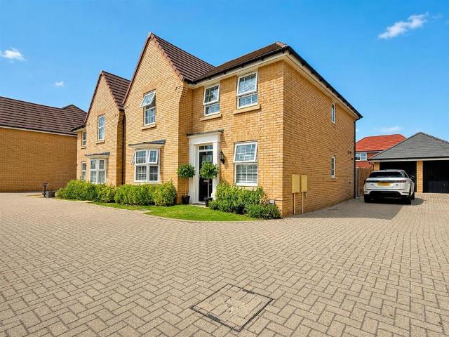 4 bedroom detached house for sale