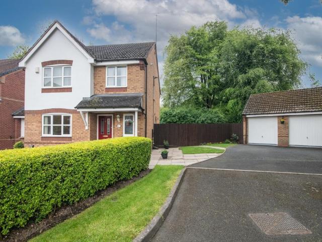 4 bedroom detached house for sale