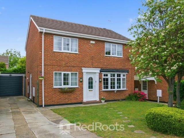 4 bedroom detached house for sale