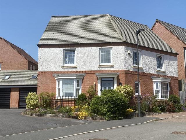 4 bedroom detached house for sale