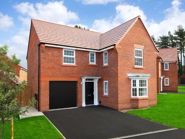 4 bedroom detached house for sale