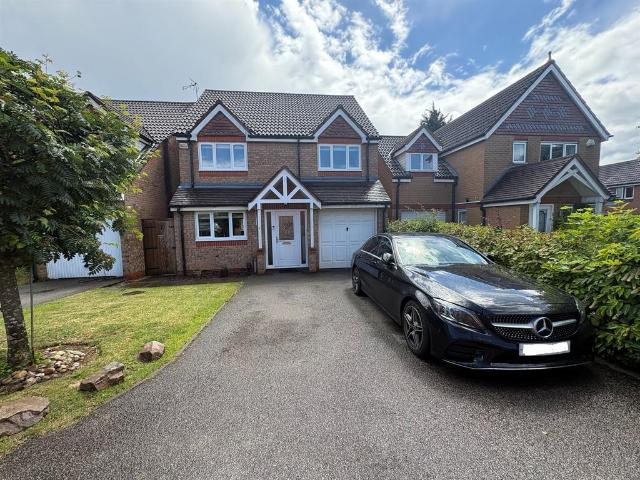 4 bedroom detached house for sale