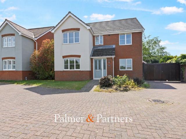 4 bedroom detached house for sale
