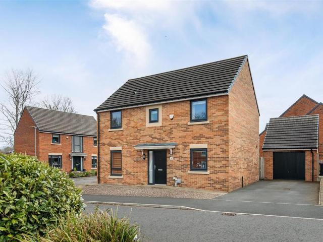 4 bedroom detached house for sale