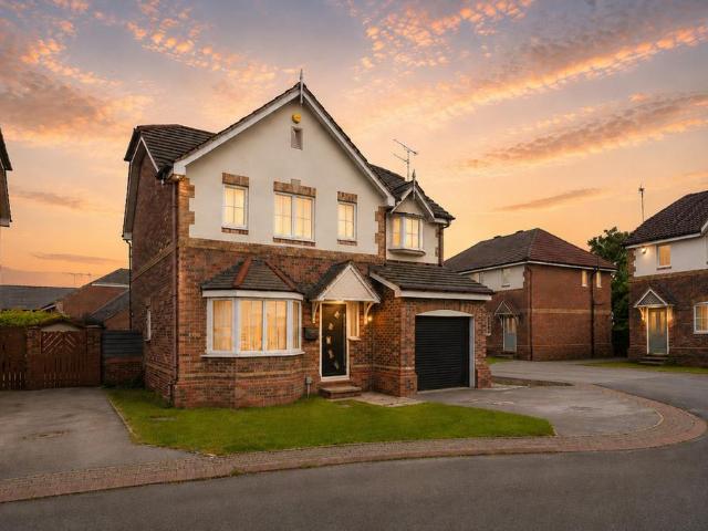 4 bedroom detached house for sale