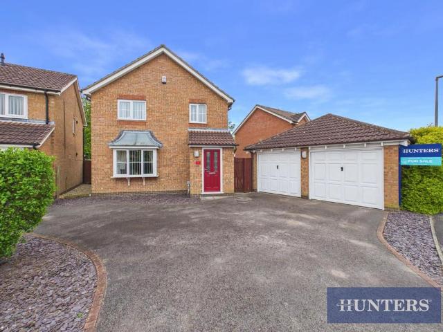 4 bedroom detached house for sale