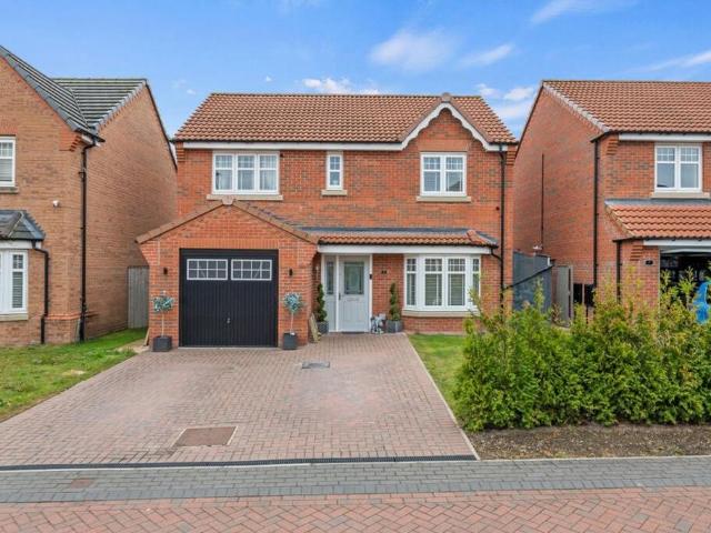 4 bedroom detached house for sale