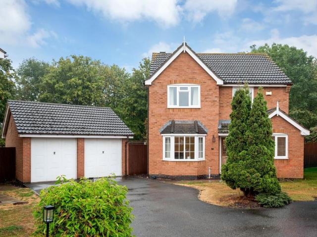 4 bedroom detached house for sale