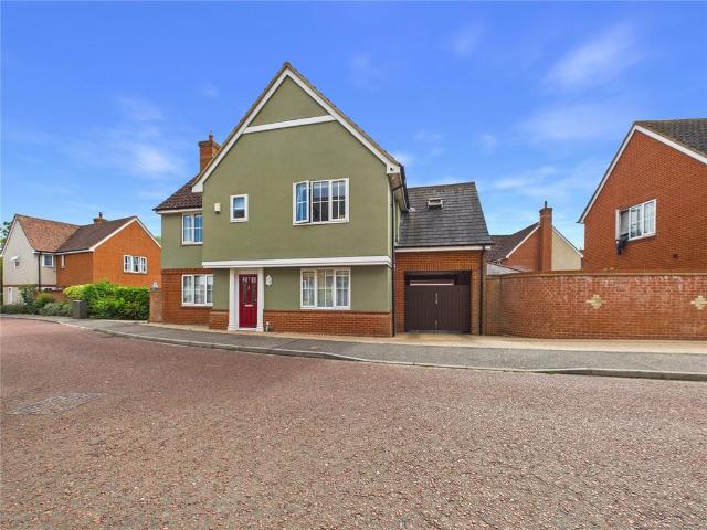4 bedroom detached house for sale