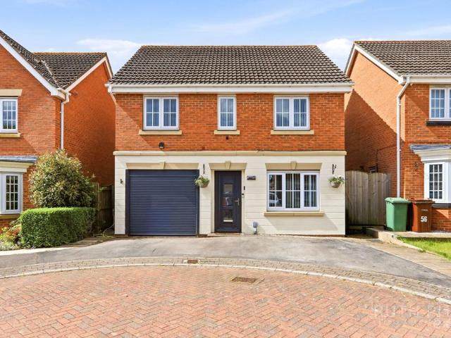4 bedroom detached house for sale