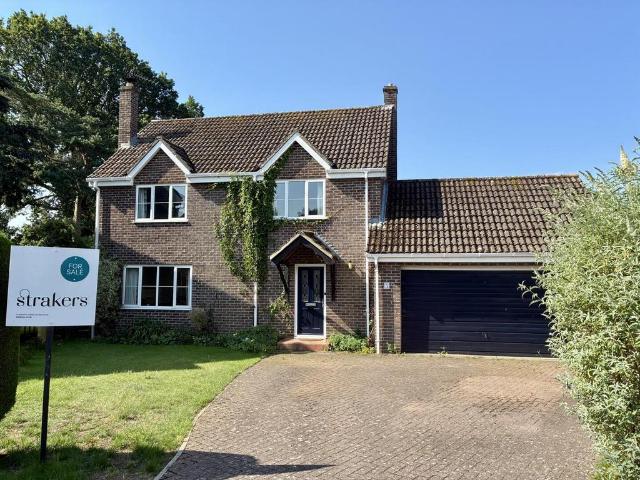 4 bedroom detached house for sale