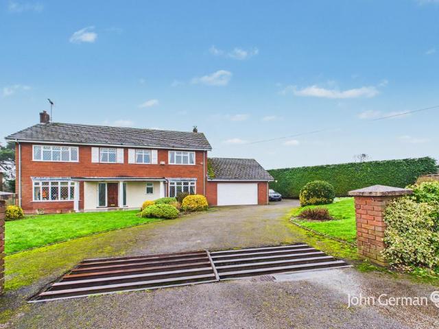 4 bedroom detached house for sale