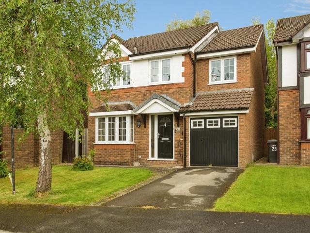 4 bedroom detached house for sale