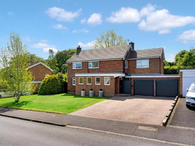 4 bedroom detached house for sale