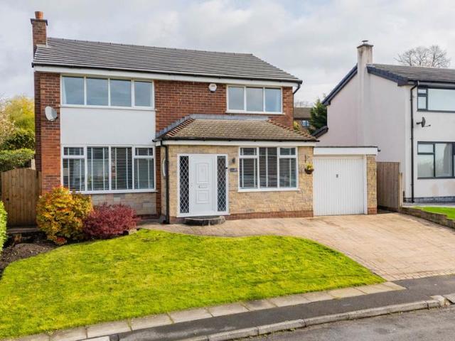 4 bedroom detached house for sale