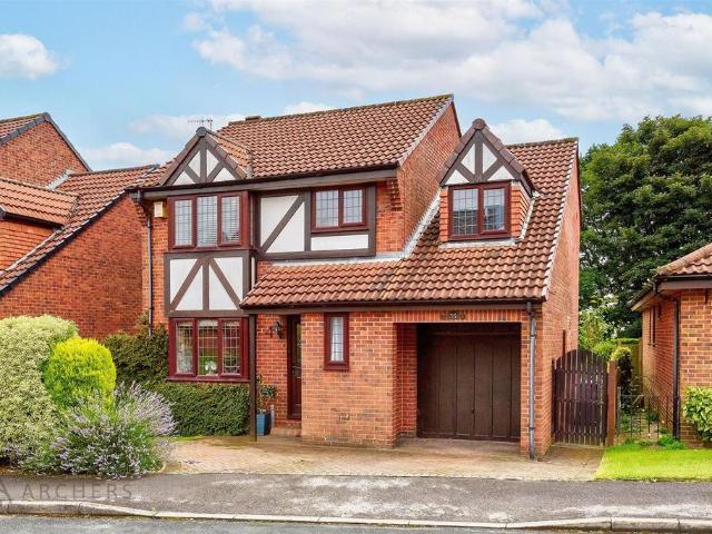 4 bedroom detached house for sale
