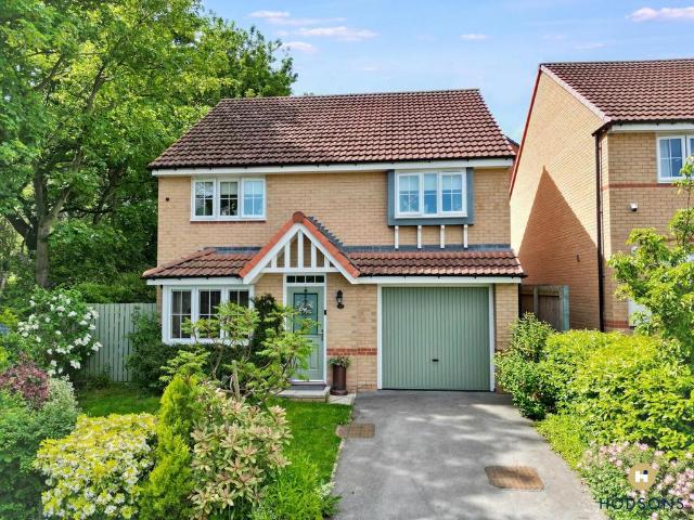 4 bedroom detached house for sale
